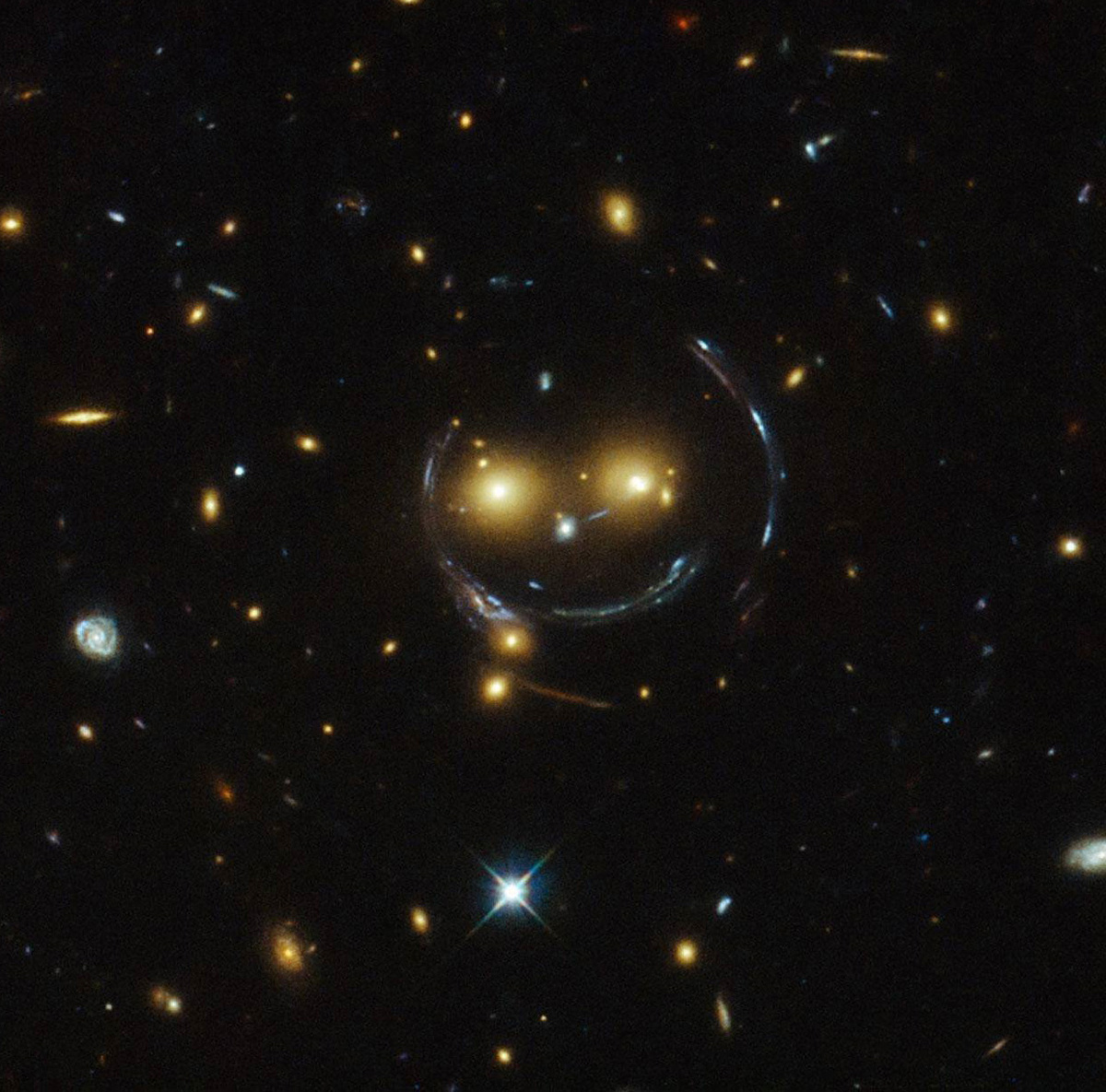 Космические "лица": реальные снимки планет и космических объектов - 17. ...