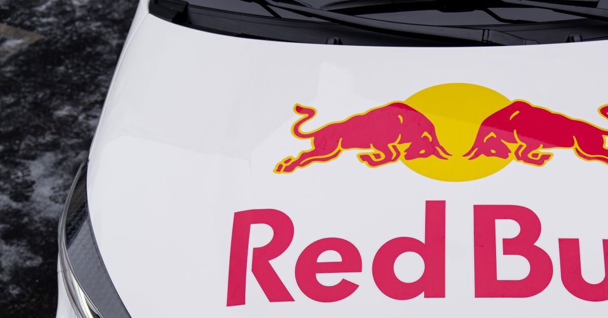 Когда Red Bull не только окрыляет, но и оклеивает | Пикабу